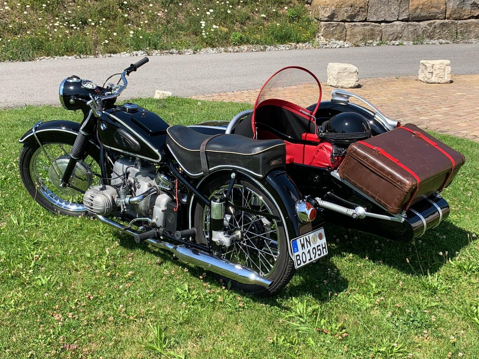 BMW R 67 / 2 Gespann - Oldtimer Erlebnis mit dem Motorrad