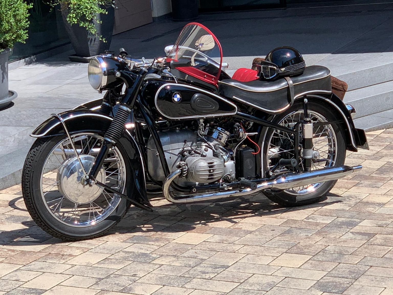 BMW R 67 / 2 Gespann - Oldtimer Erlebnis mit dem Motorrad