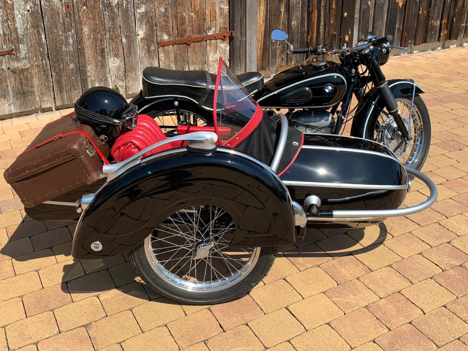 BMW R 67 / 2 Gespann - Oldtimer Erlebnis mit dem Motorrad