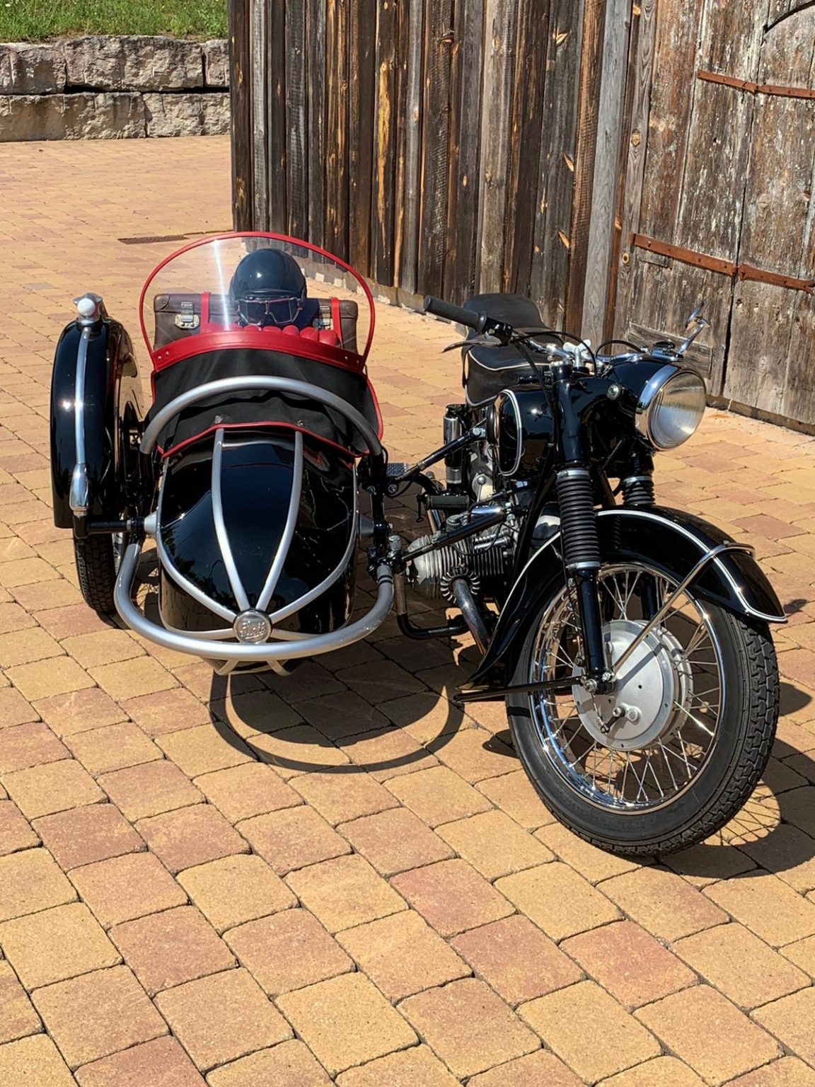BMW R 67 / 2 Gespann - Oldtimer Erlebnis mit dem Motorrad