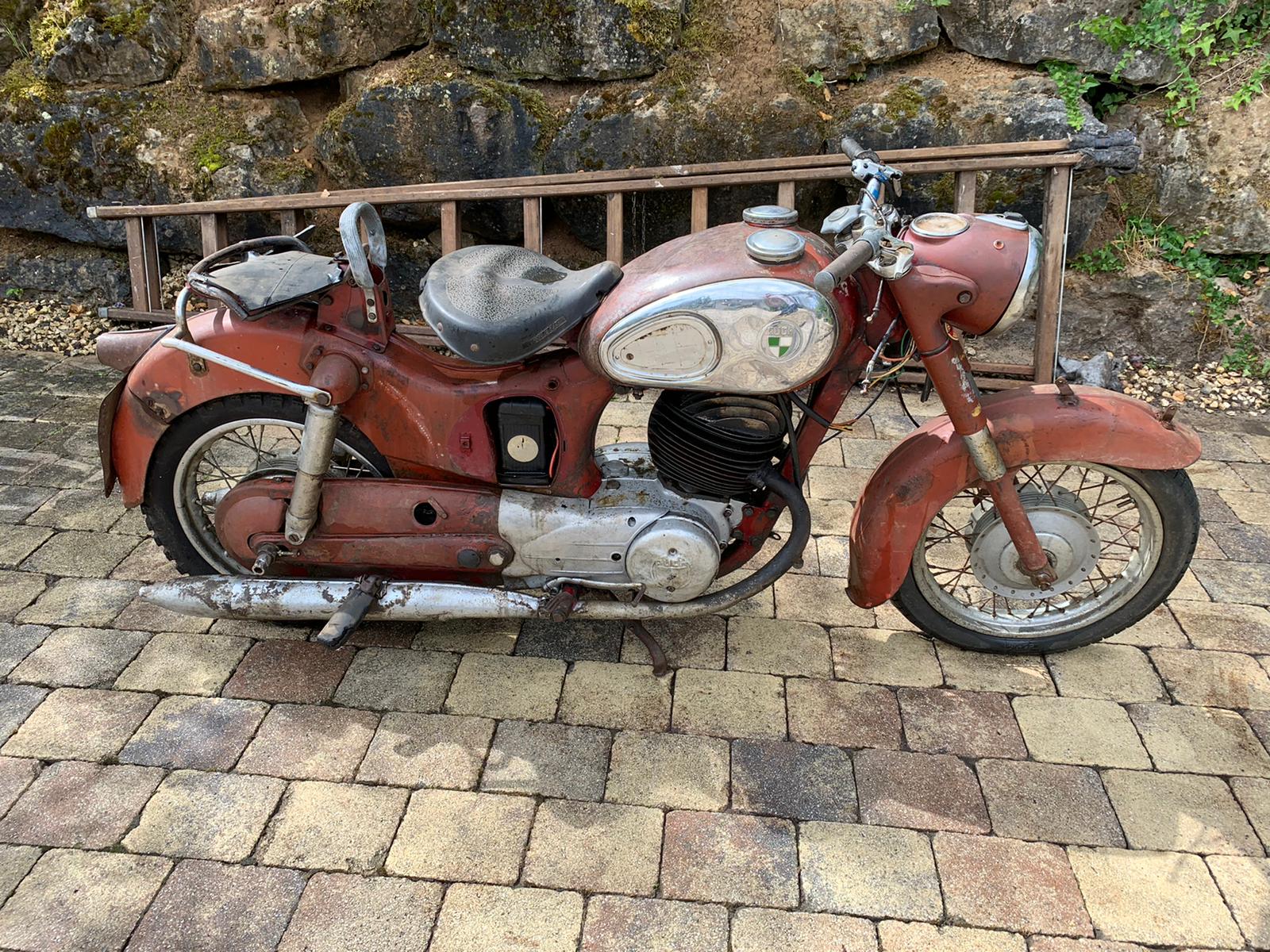 Puch 250 SGS Motorrad von 1954 - Oldtimer Erlebnis pur!