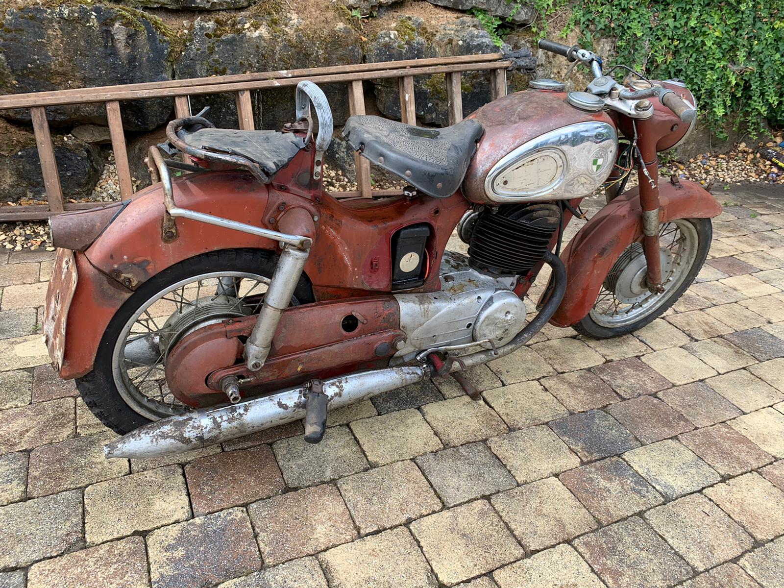 Puch 250 SGS Motorrad von 1954 - Oldtimer Erlebnis pur!