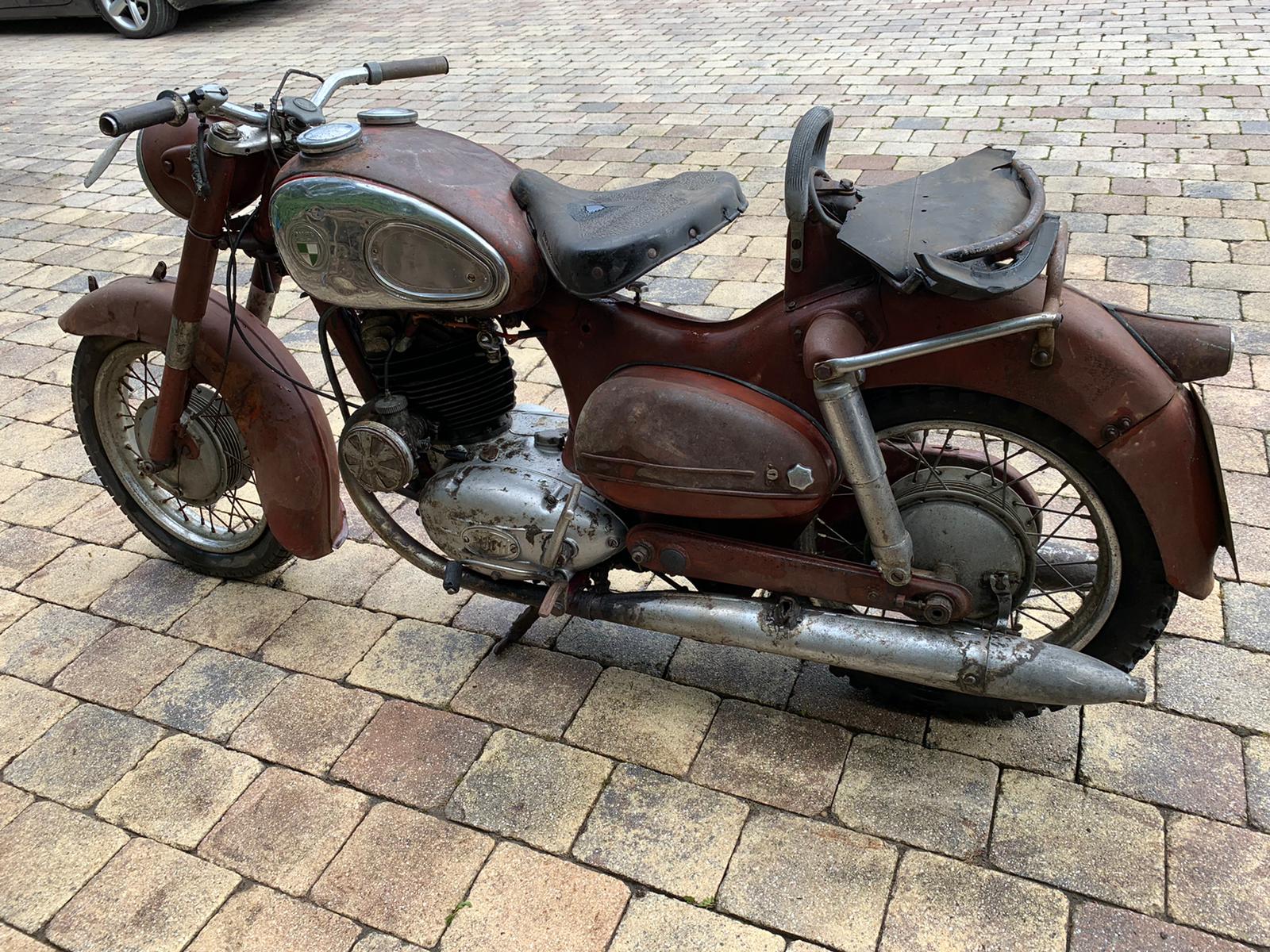 Puch 250 SGS Motorrad von 1954 - Oldtimer Erlebnis pur!